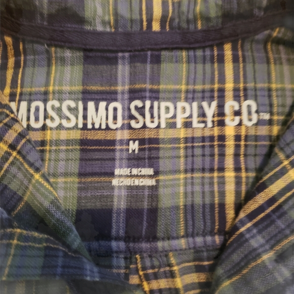 Mossimo Supply Co. | Shirts | Mossimo Supply Co Button Down Longsleeve ...